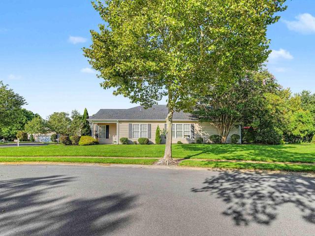 577 Carlisle Ln