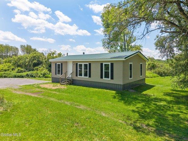 577 Brand Rd, Sprakers, NY 12166