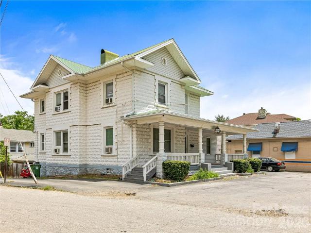 577 Haywood Road