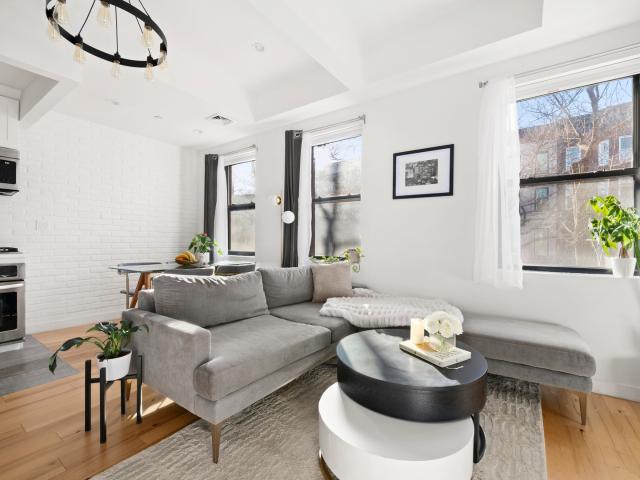 577 MADISON Street 2A