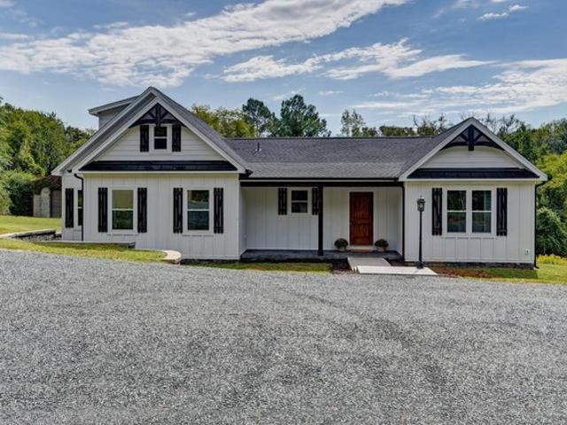 577 S Main St, Amherst, VA 24521