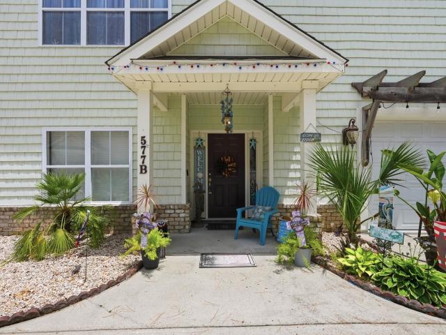 577 Sunnyside Ave. B