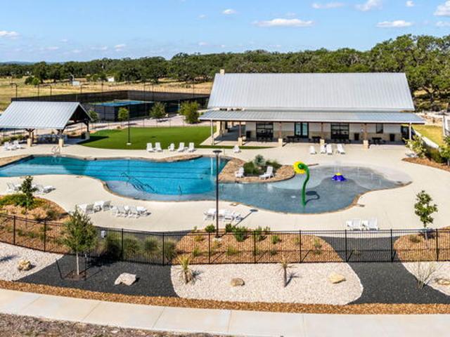 577 Rosemary Ridge Dr