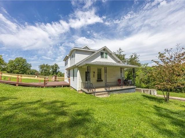 577 Woodside Old Frame Rd, Smithfield, PA 15478
