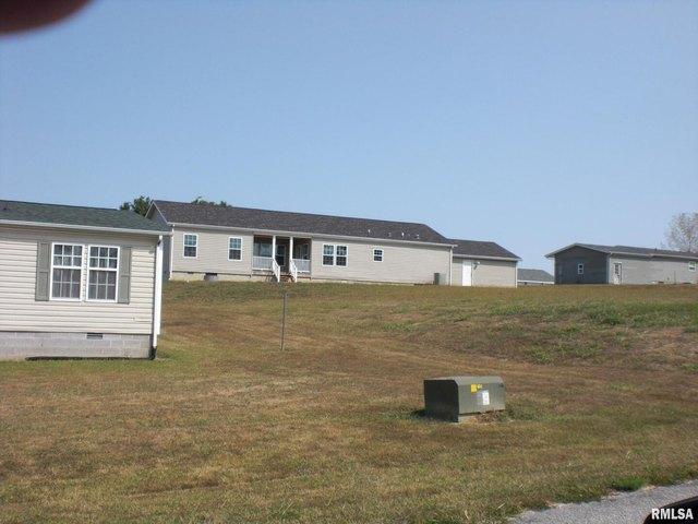 5784 Arctic Fox Dr, Carterville, IL 62918