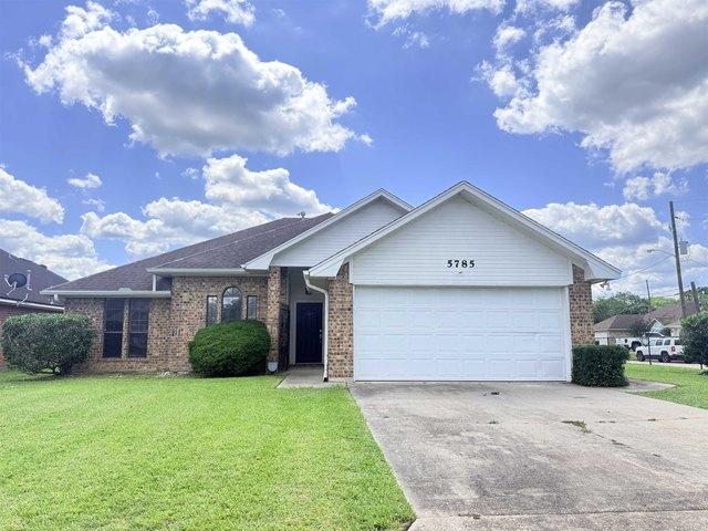 5785 Phyllis Ln, Beaumont, TX 77713