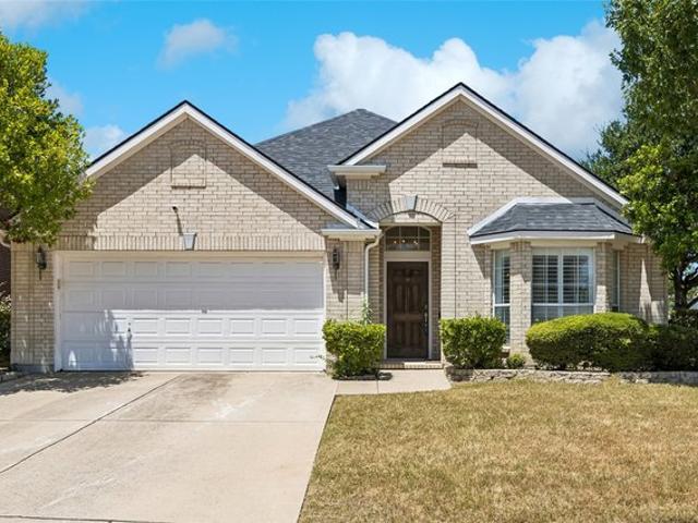 5787 Walnut Creek Dr, Fort Worth, TX 76137