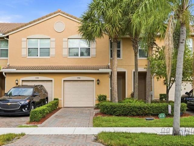 5780 Monterra Club Dr, Lake Worth, FL 33463