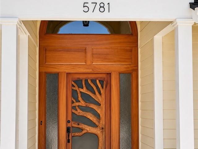 5781 Glenview