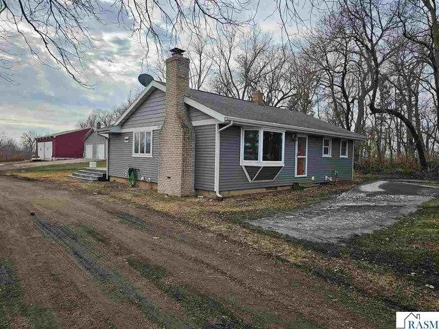 57821 th St, Winthrop, MN 55396