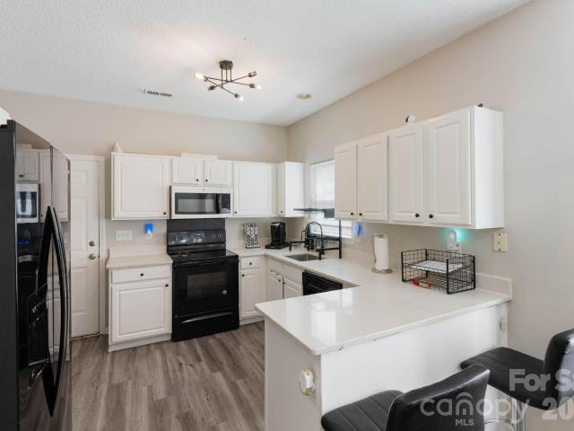 5782 Dove Point Drive SW
