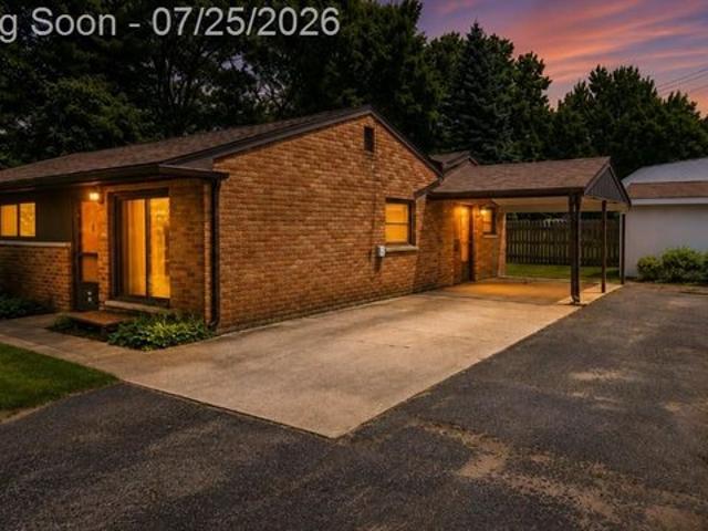 5783 Cambrook Ln, Waterford Township, MI 48329