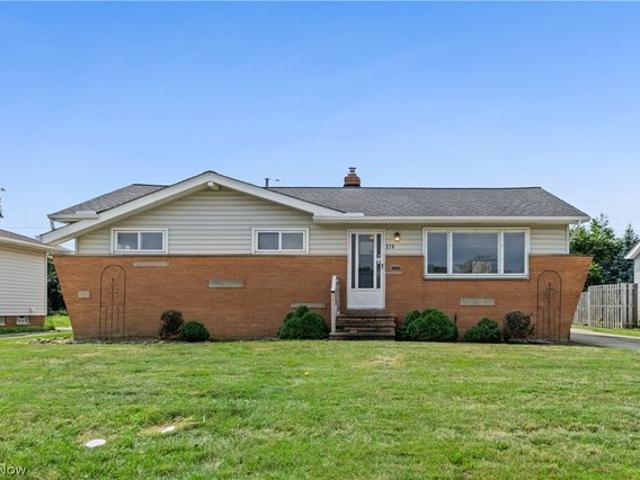 578 E Dartmoor Ave, Seven Hills, OH 44131