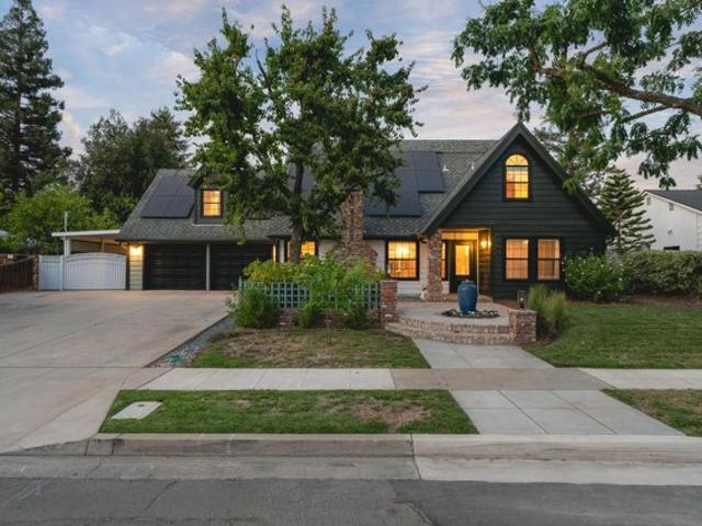 578 E Everglade Ave, Fresno, CA 93720