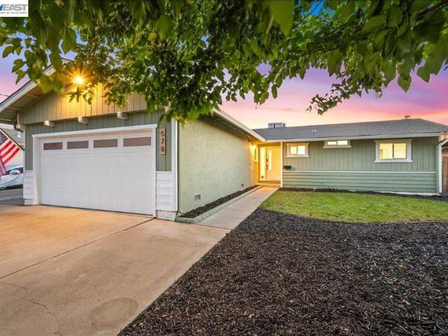 578 Meadowlark St