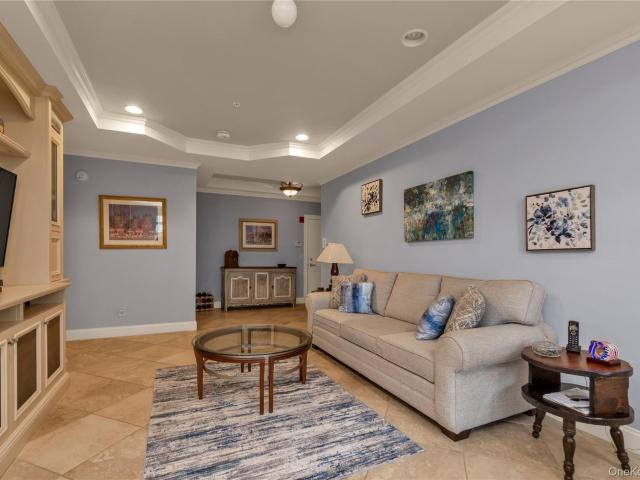 578 Pacing Way