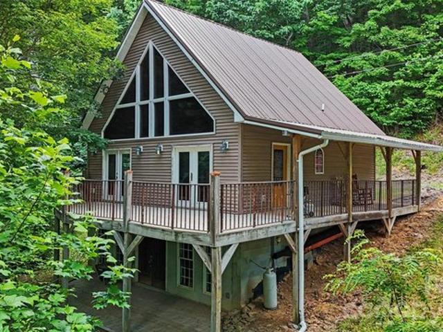578 Three Top Cir, West Jefferson, NC 28694