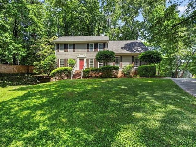 5794 Vantage Ct, Stone Mountain, GA 30087