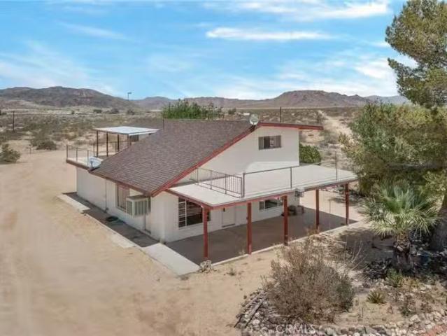 57955 Town Road, Landers, CA 92285 648759383