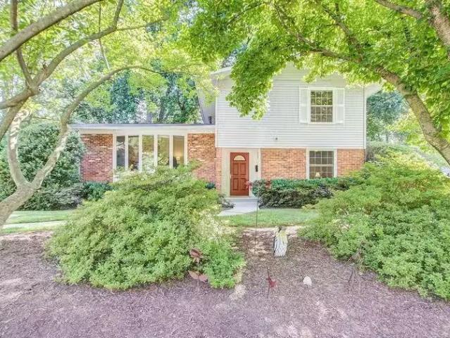 57957996 14411 Woodcrest Dr