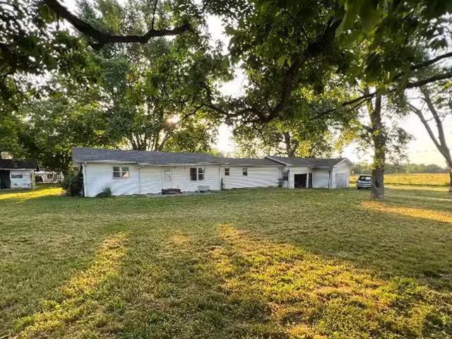 57960837 2053 Davisville Rd