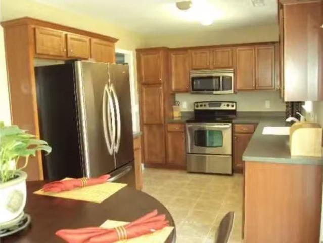 57983078 3052 Red Berry Cir