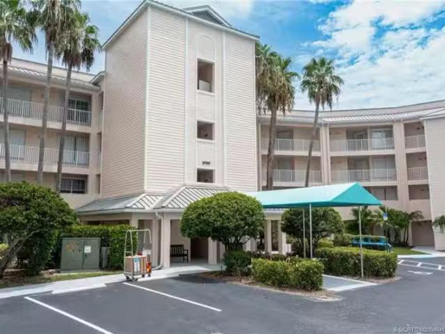 5799 NE ISLAND COVE WAY APT 1407, STUART, FL 34996 Condo/Townh.