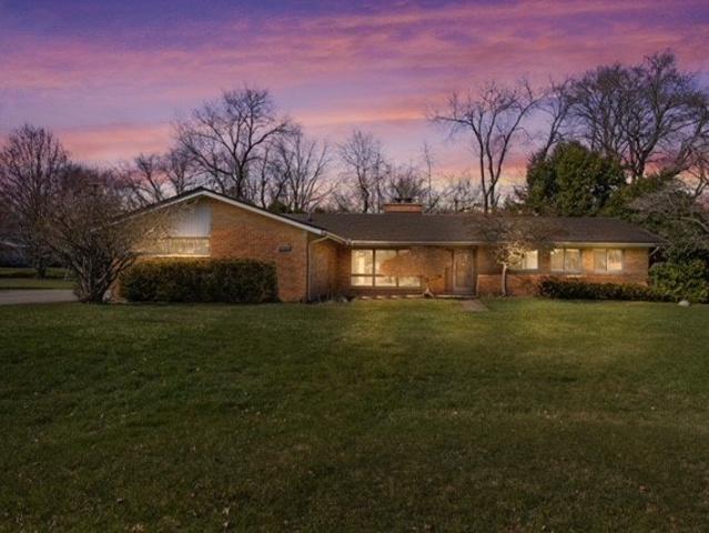 5799 Blandford Ct, Bloomfield Hills, MI 48302