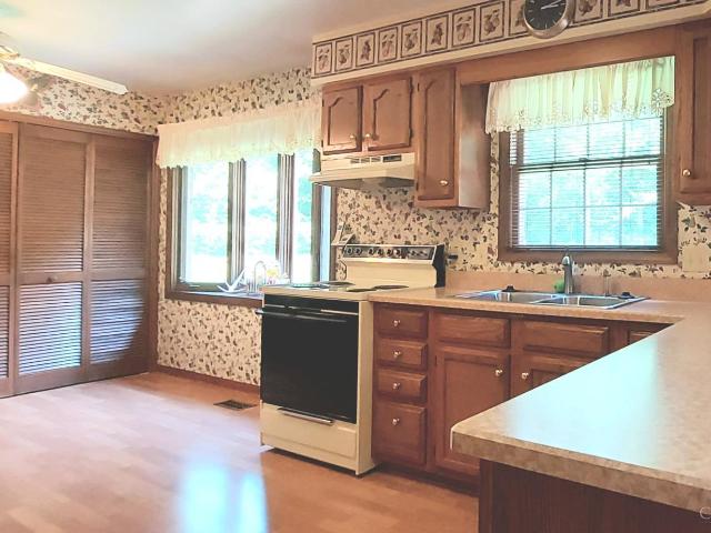 5790 Squirrelsnest Lane