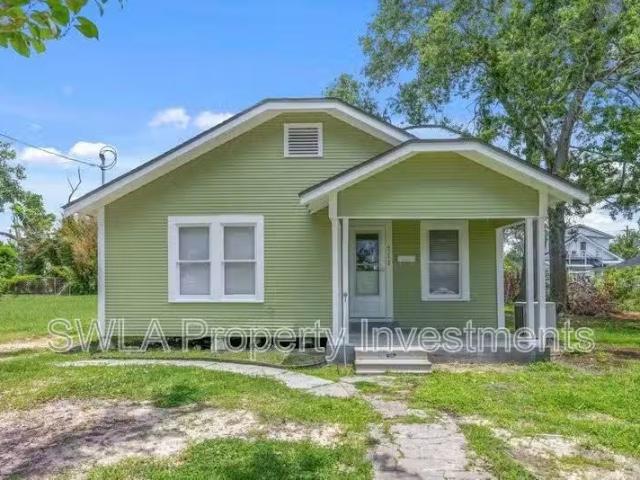 57926318 711 16th St