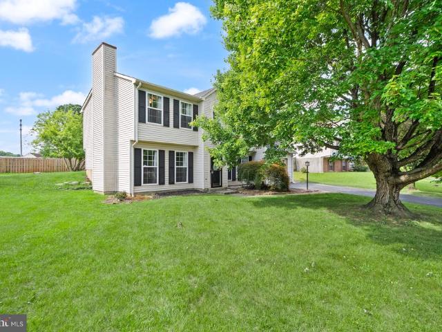 5793 Rockcliff Lane