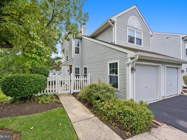 579 Cedar Hollow Dr, Yardley, PA 19067