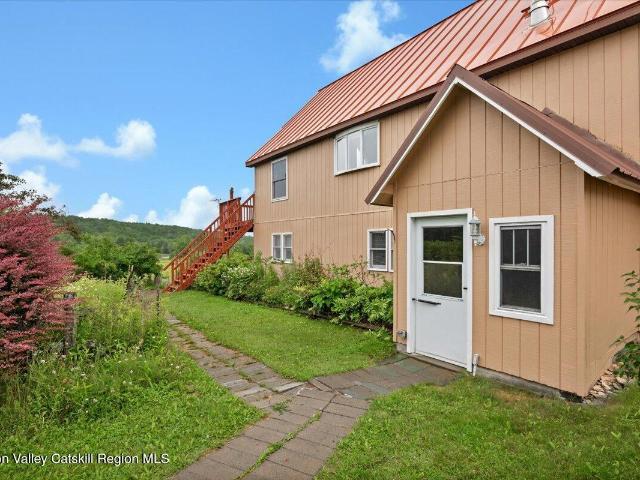 579 Armlin Hill Road