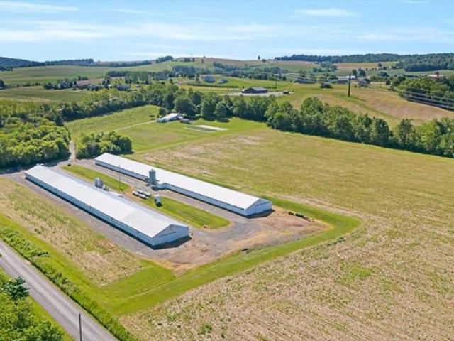 579 Broadway Rd, Winfield, PA 17889