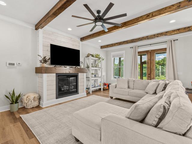 579 Buddy Rd