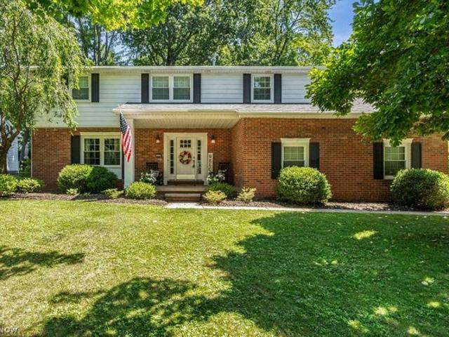 579 San Moritz Dr, Akron, OH 44333