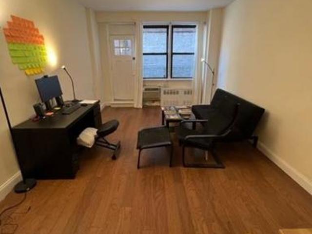 579 W 215th St #1 E, New York, NY 10034