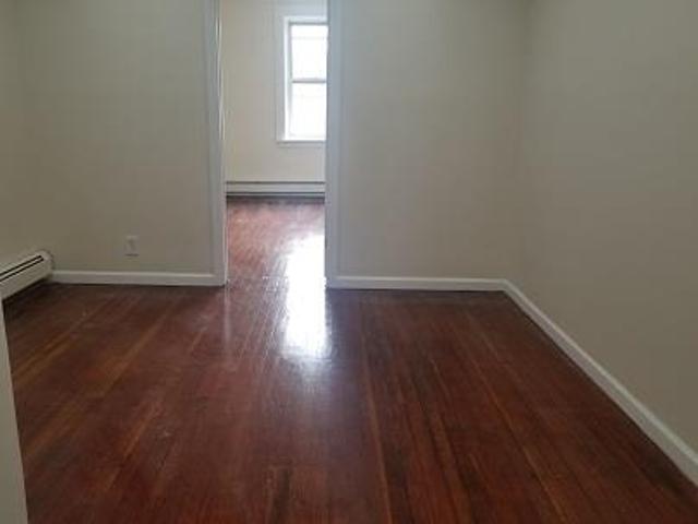 579 West Side Ave