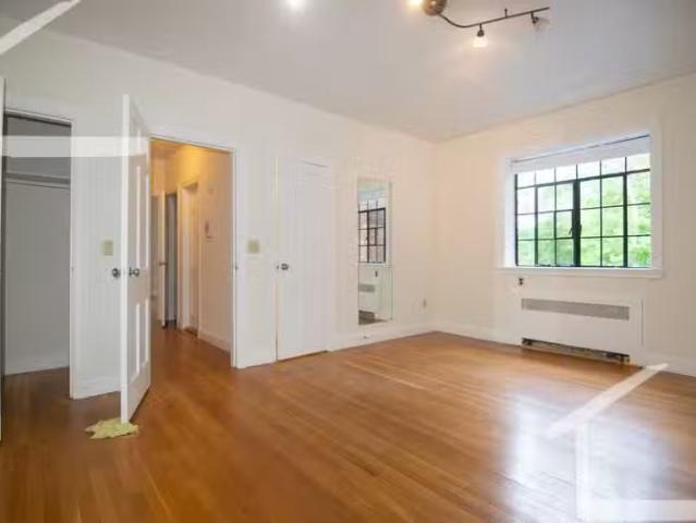 58040475 108 Sewall Ave