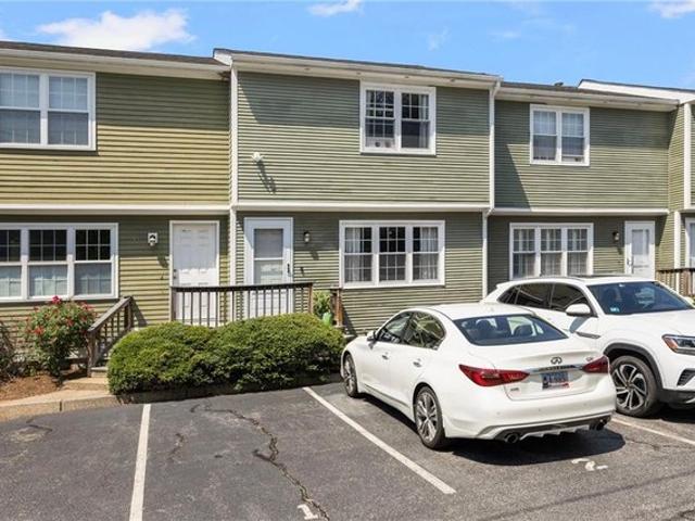 5804 Post Rd Apt 2, Warwick, RI 02818