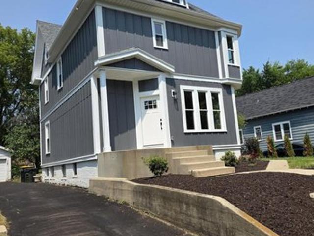 5804 W Michigan St, Wauwatosa, WI 53213