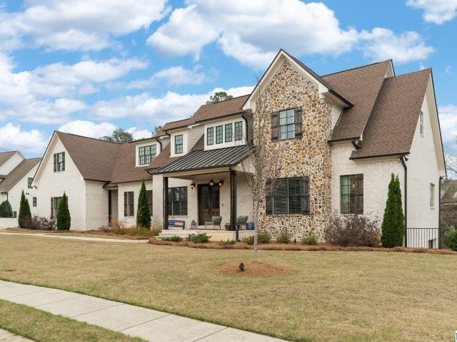 5805 Deerfoot Court