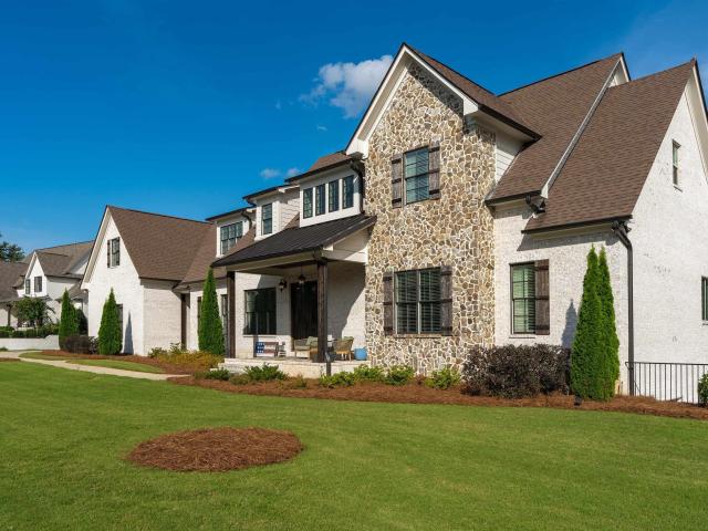 5805 Deerfoot Court