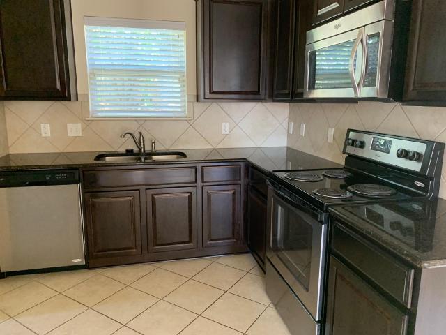 5805 Loblolly Ln