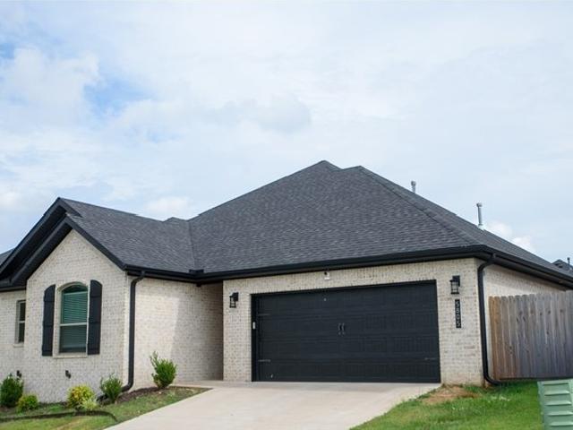 5805 SW Macasin Ave, Bentonville, AR 72713