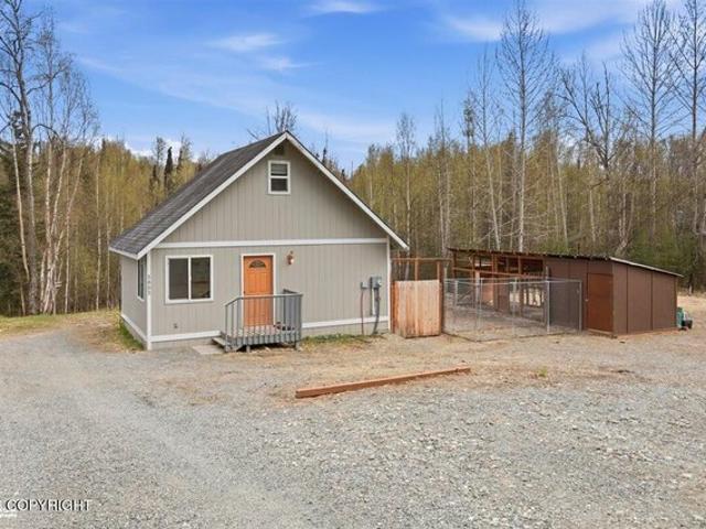 5805 S Saquonee St, Wasilla, AK 99652