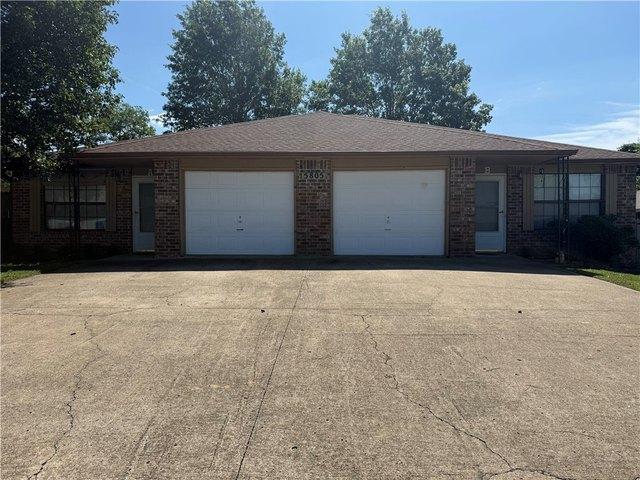 5805 Samantha St, Fayetteville, AR 72704