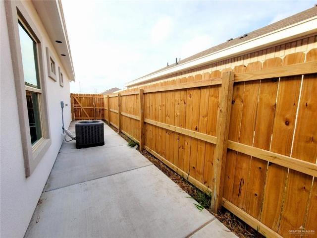 5805 Sandpiper Avenue 4