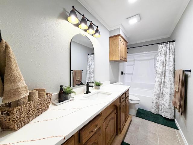 5805 Sidney North #