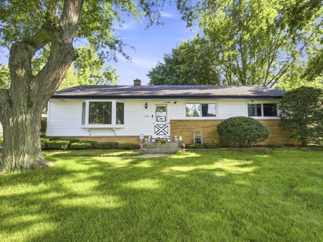 5805 W Fountain Ave, Milwaukee, WI 53223